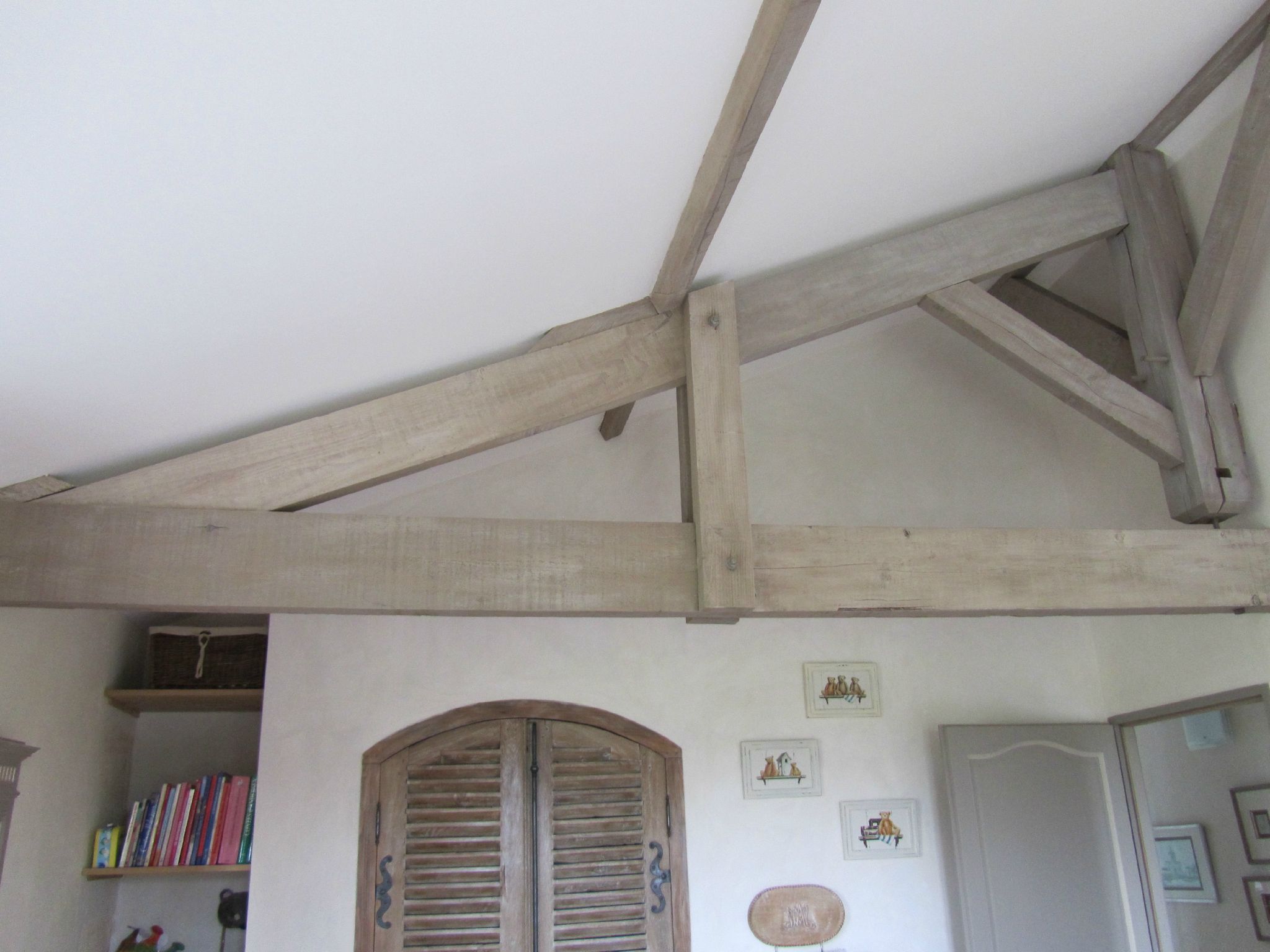 Comment relooker des poutres ? - Flashmode Magazine | Magazine de mode ...