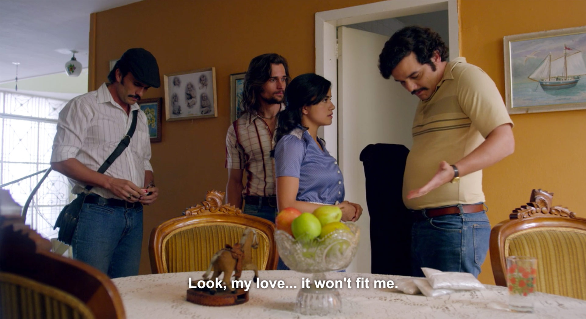 Look vintage: 18 leçons de style de Pablo Escobar dans la série narcos