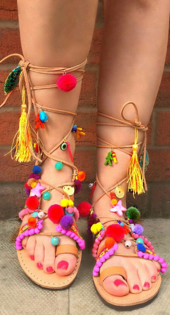 Tendance Chaussures : 43 des plus belles sandales plates pour l'été 2017