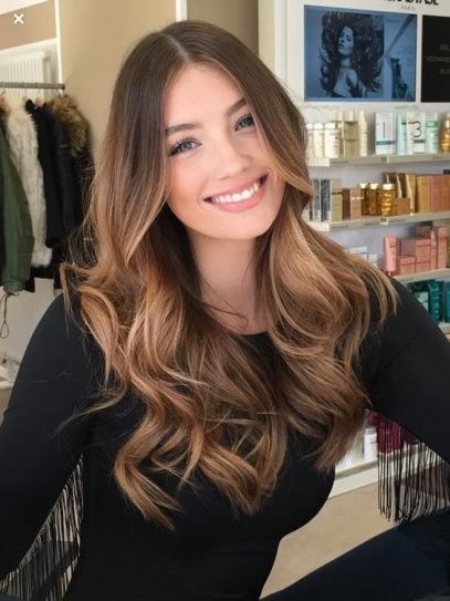 Cheveux Marron : Les 6 nuances de Marron tendances de la saison 2020