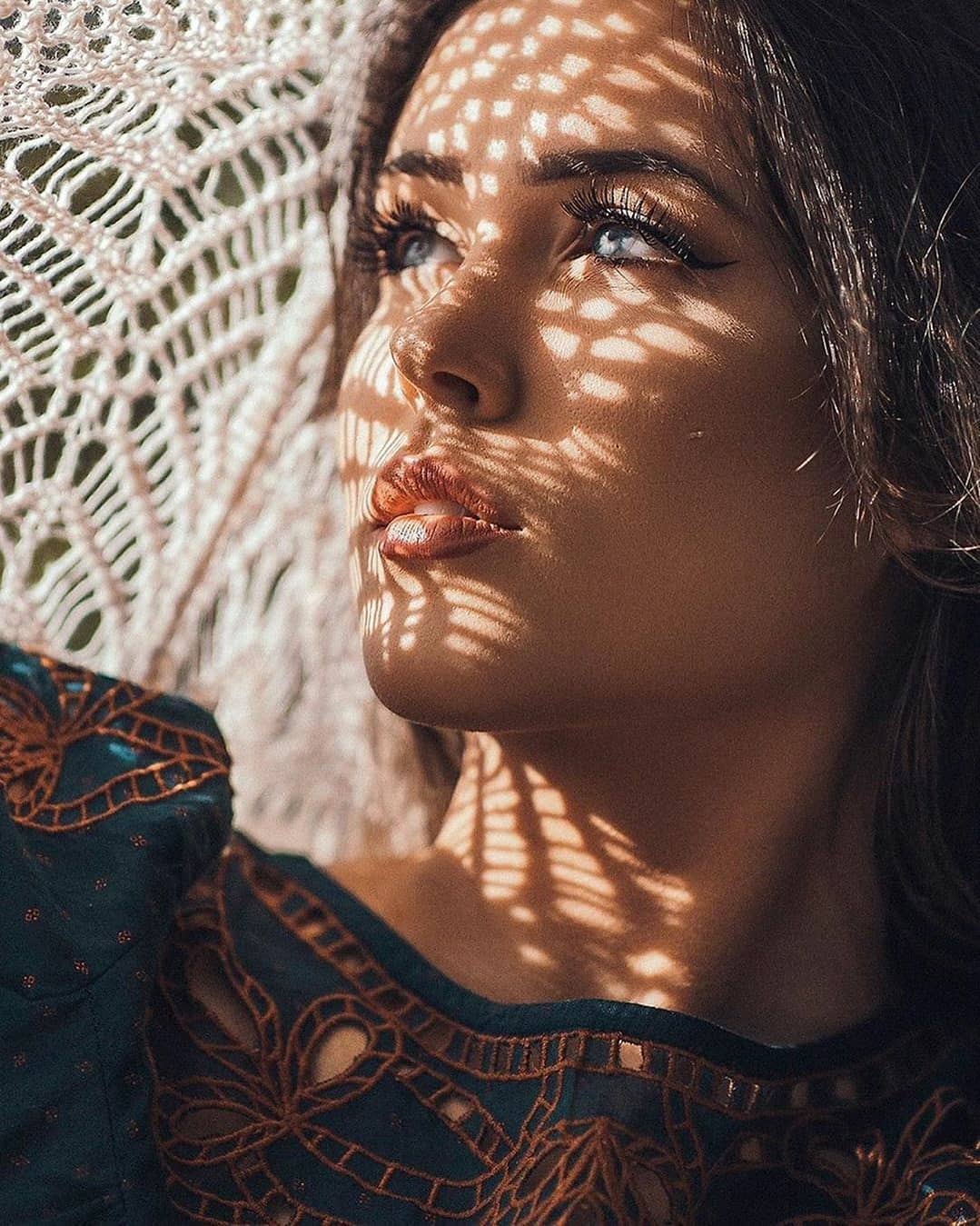 Guide : Les Meilleures Poses Photos pour réussir vos Shootings