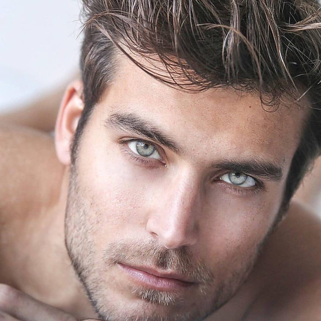 Guide : Les Meilleures Poses Photos pour réussir vos Shootings