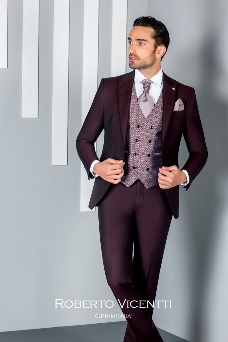 Tenue mariage 2020 : 17 robes et costumes pour les futurs mariés ...