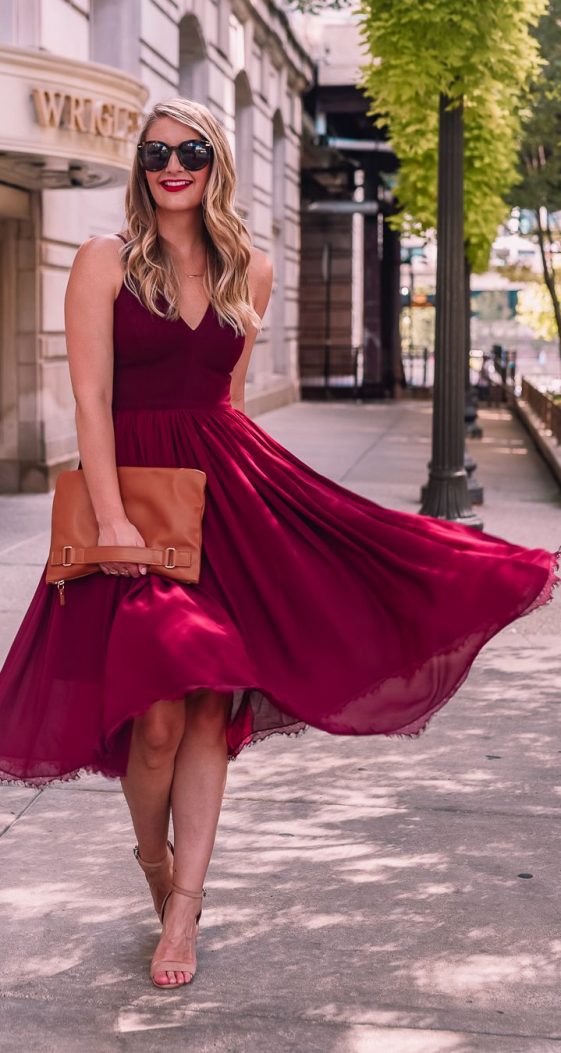 Mode : Quelles Chaussures avec une robe Bordeaux ? - Flashmode Magazine